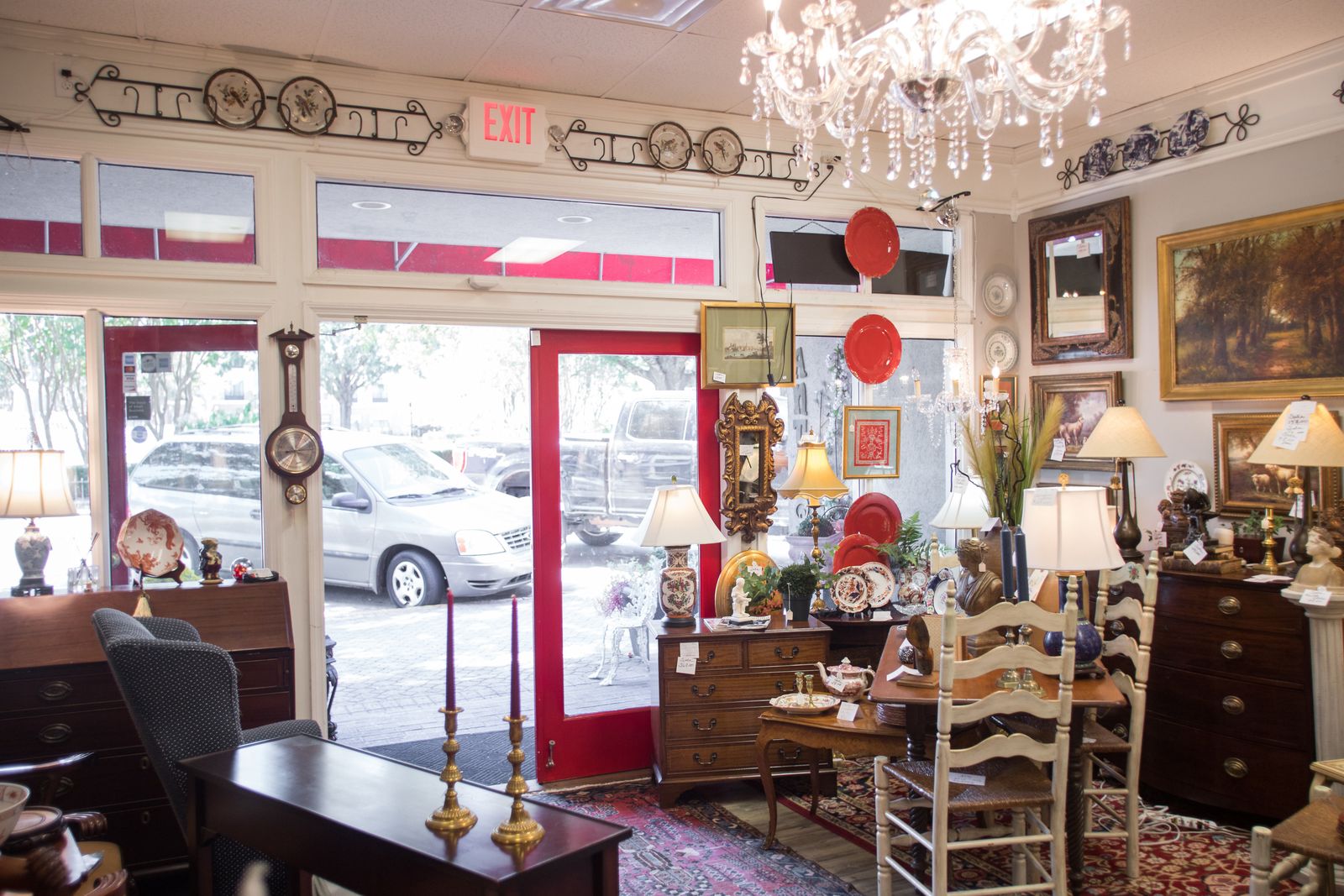 7 Ways to Be A LaGrange Tour Guide to Your Out-of-Town Friends - Visit ...